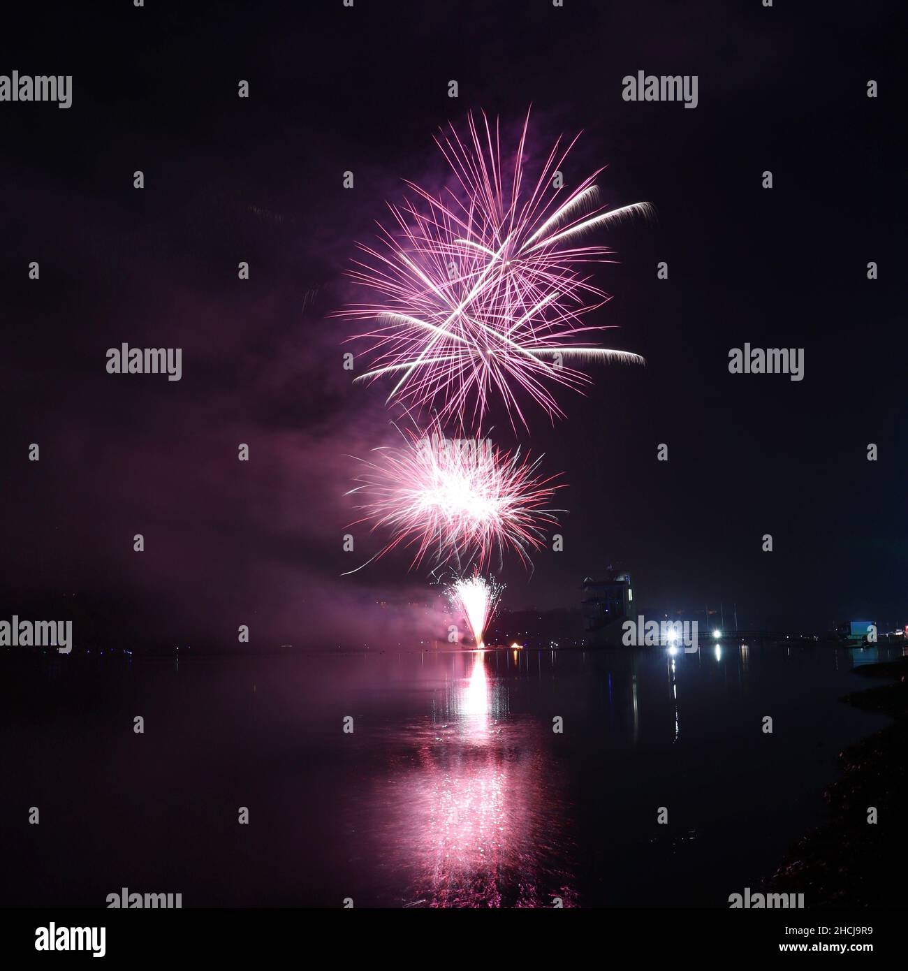 Fireworks on bonfire night Stock Photo - Alamy
