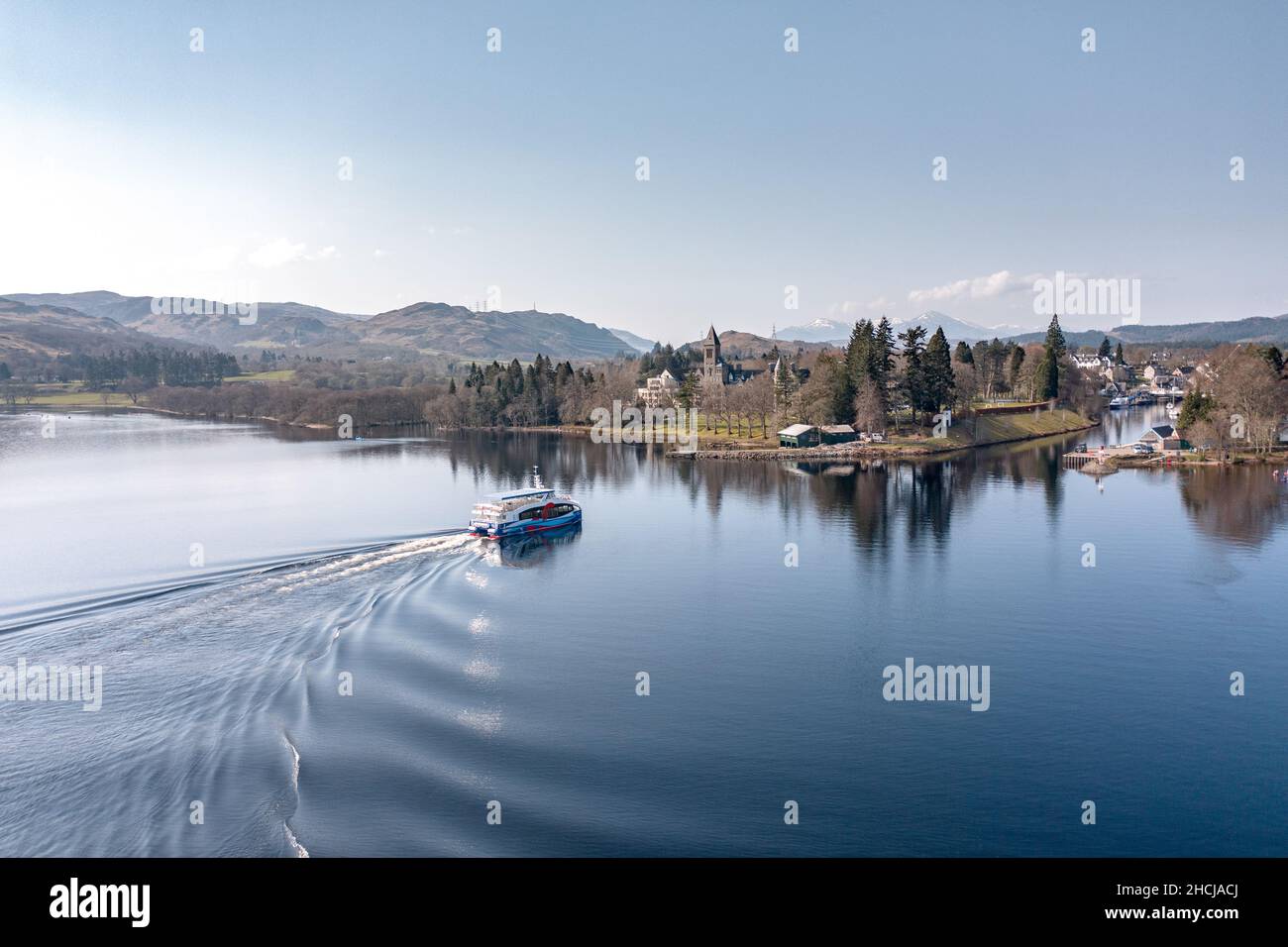 Loch ness aerial hi-res stock photography and images - Alamy