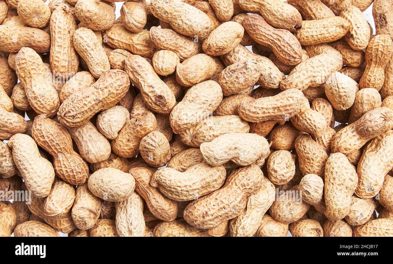 Bunch of peanuts with shell texture Stock Photo - Alamy