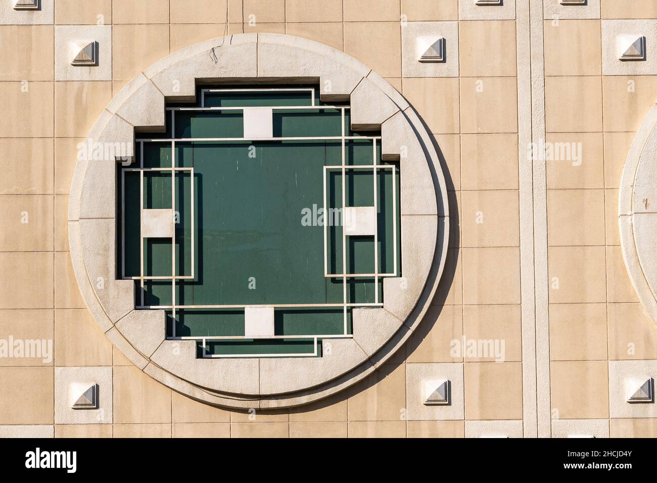 Circular window on the door hi-res stock photography and images - Alamy