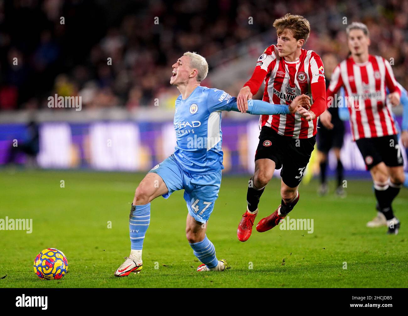 Mads roerslev brentford foden hi-res stock photography and images - Alamy