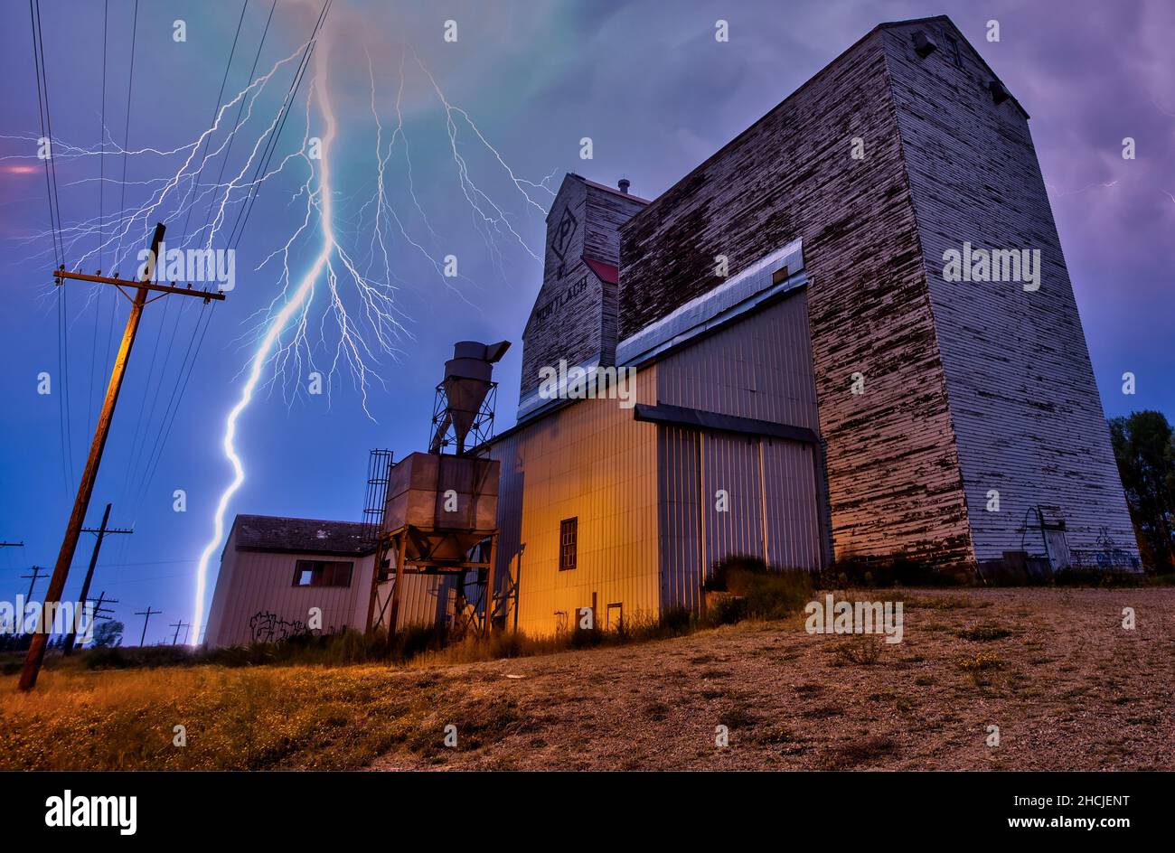 Major Saskatchewan storm in summer rural Lightning Stock Photo - Alamy