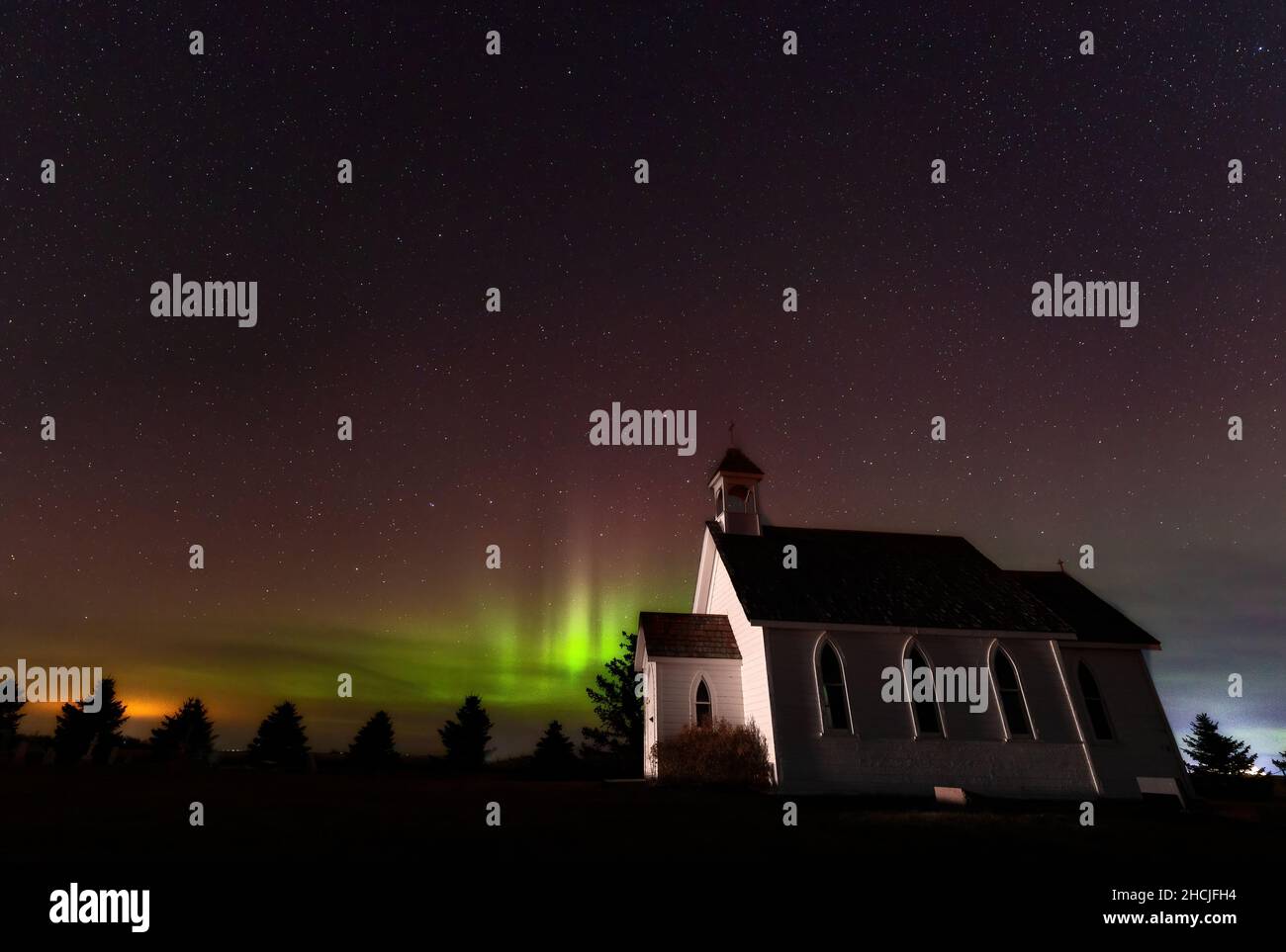 Aurora explosion in Saskatchewan Canada very colorful pulsating Stock ...