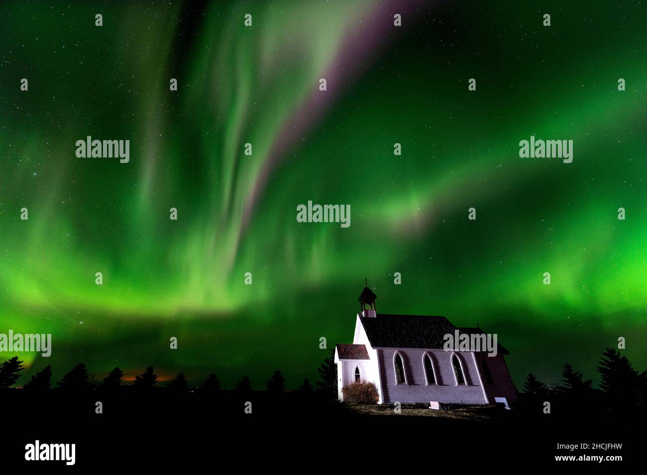 Aurora explosion in Saskatchewan Canada very colorful pulsating Stock ...