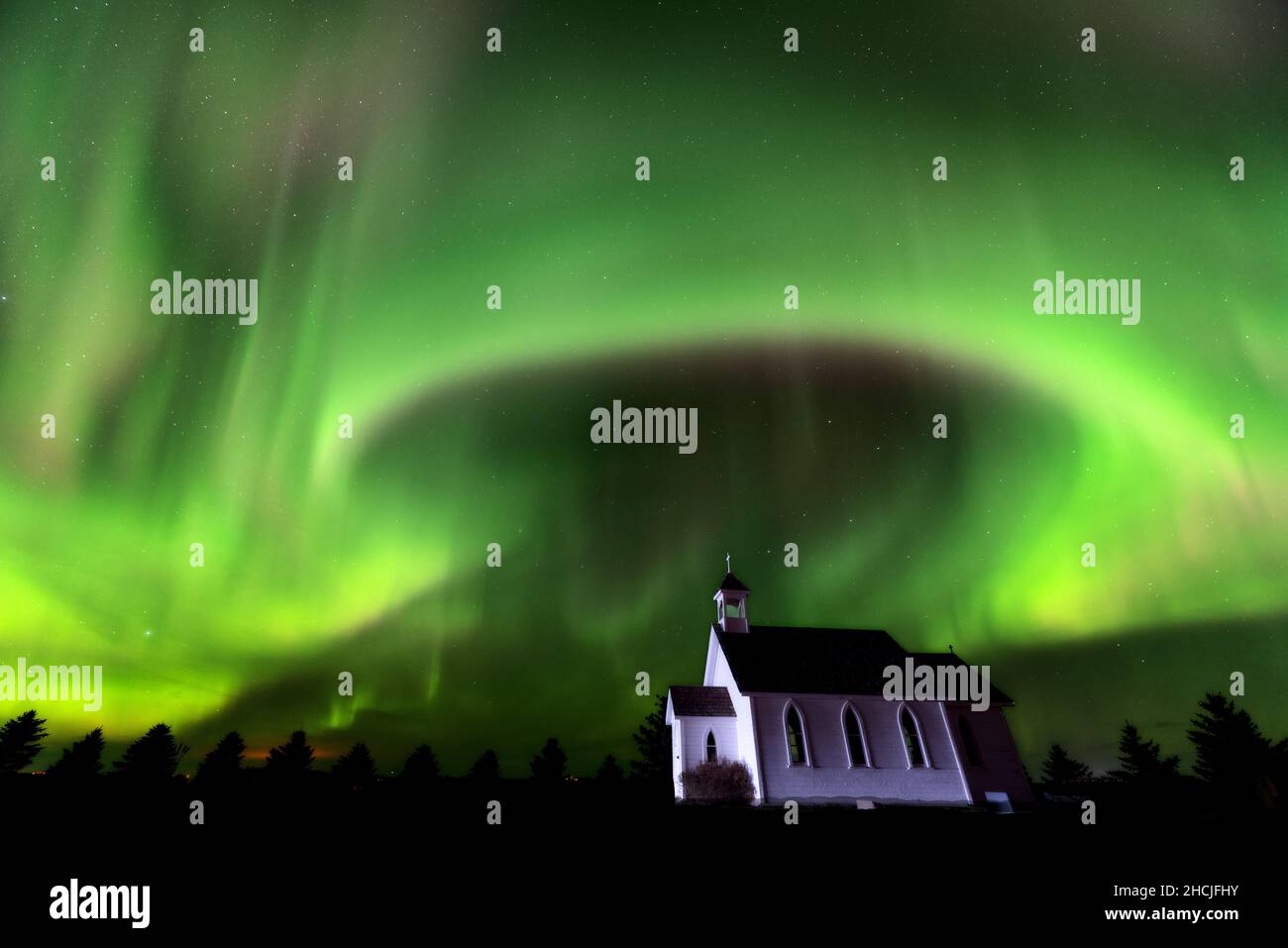 Aurora explosion in Saskatchewan Canada very colorful pulsating Stock ...