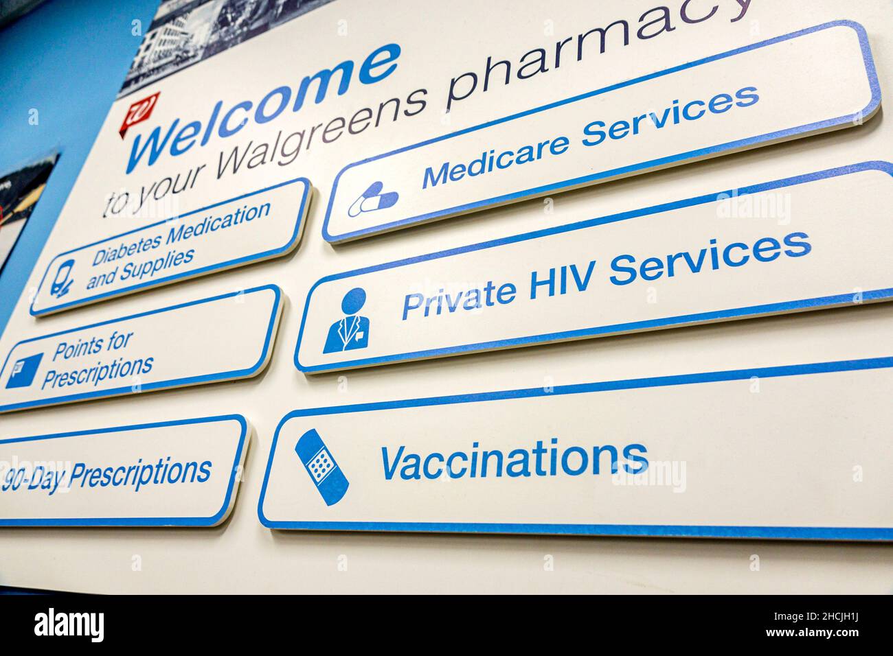 Walgreens pharmacy drugstore inside interior hi-res stock photography ...