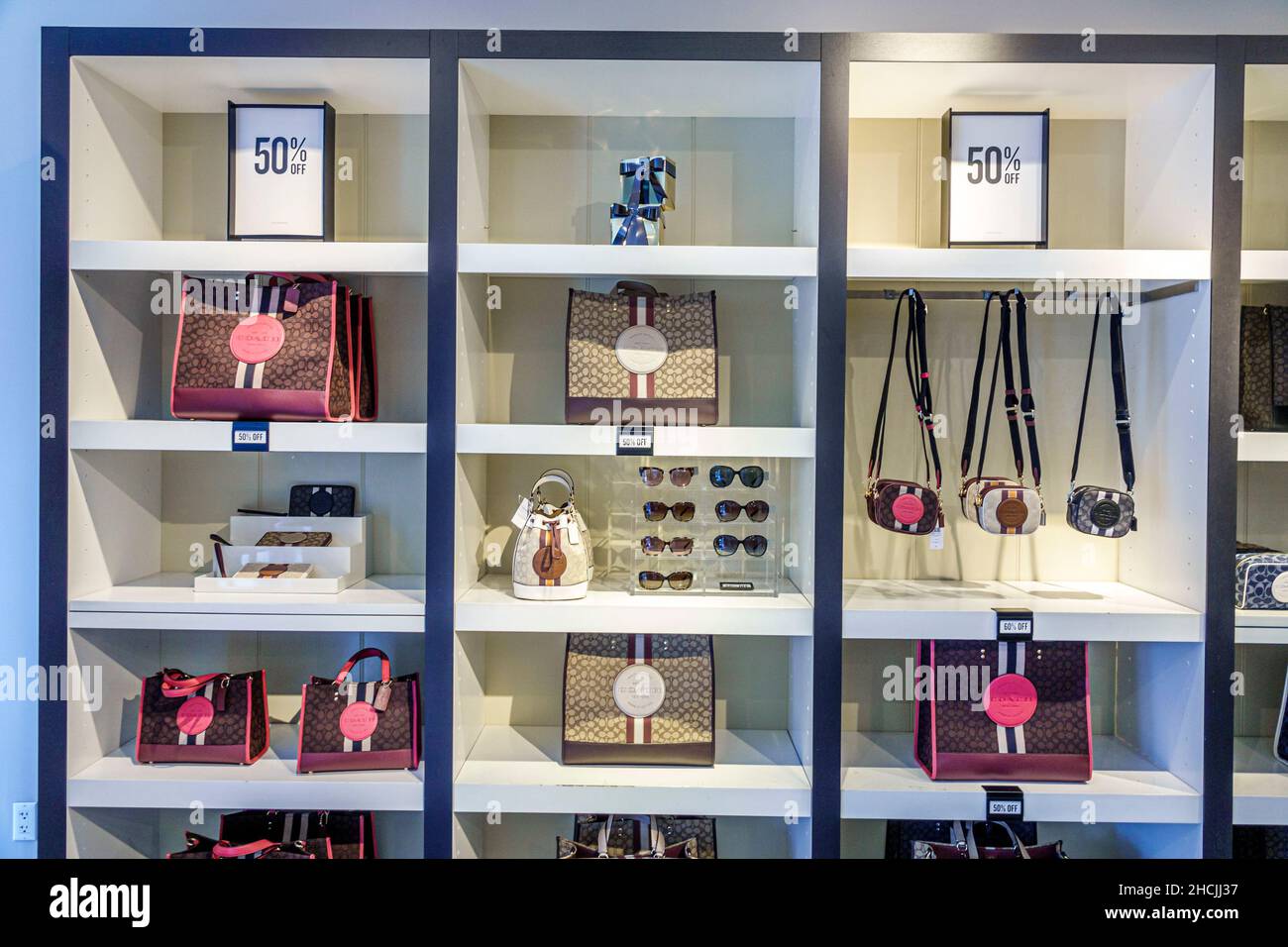 Vero Beach Outlets High Resolution Stock Photography and Images - Alamy