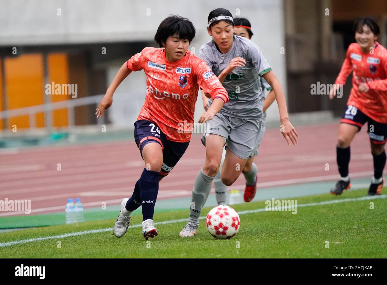 Osaka, Japan. 29th Dec, 2021. (L-R) Hazuki Genma (VENTUS), Moka ...