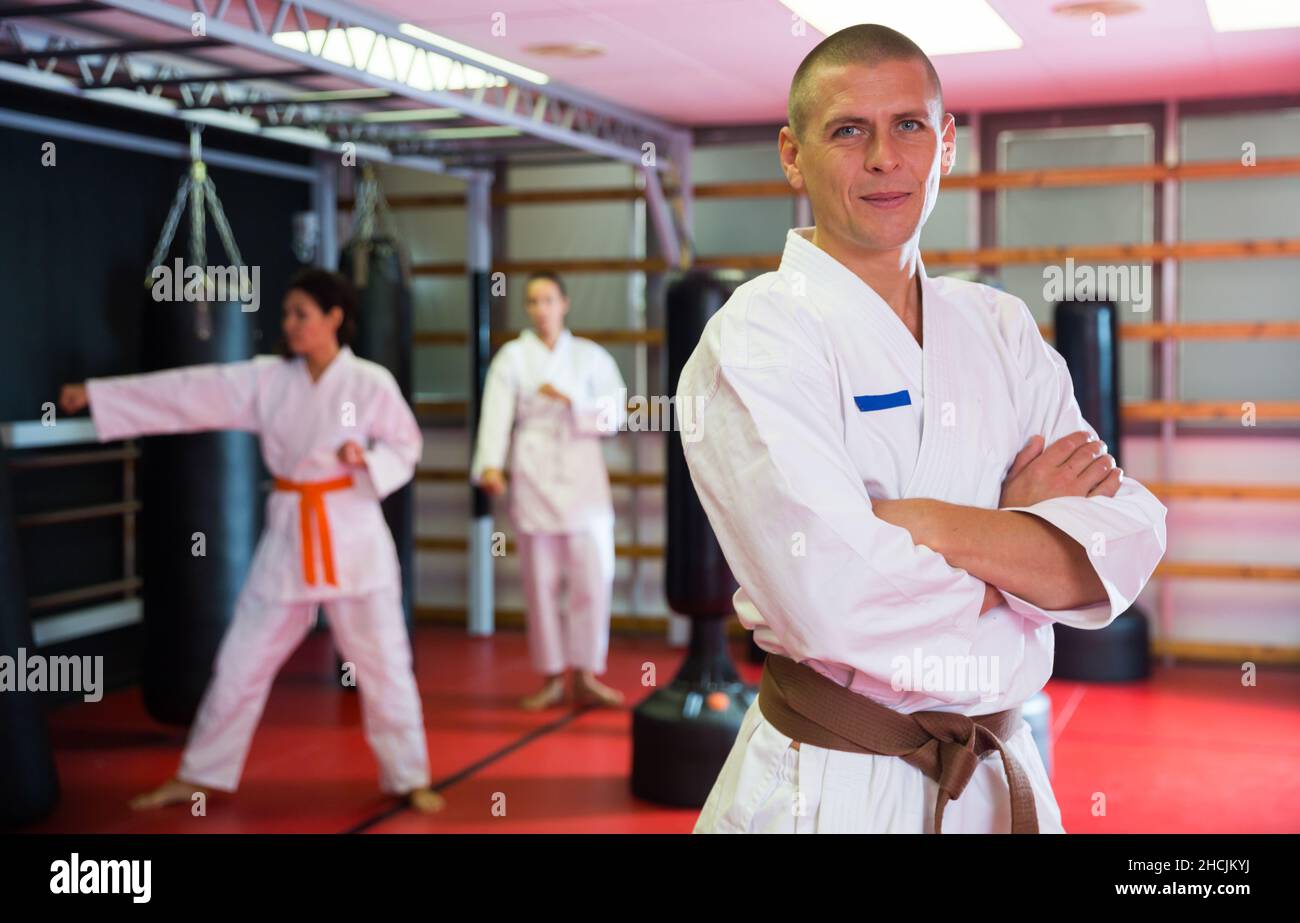 Group lesson in karate hi-res stock photography and images - Alamy