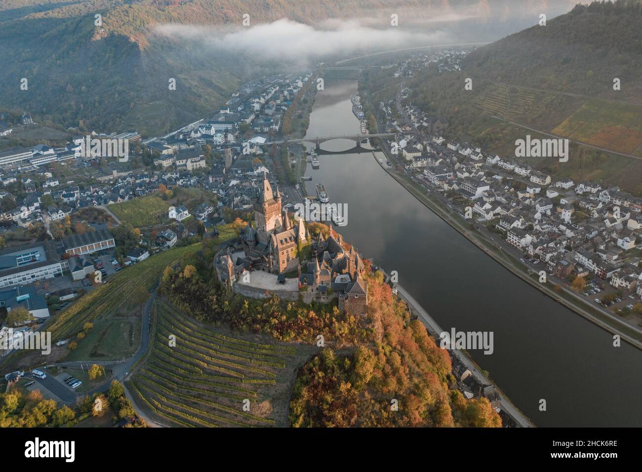 Castle on hill overlooking valley hi-res stock photography and images ...