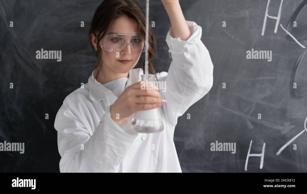 College classroom board teacher hi-res stock photography and images - Alamy