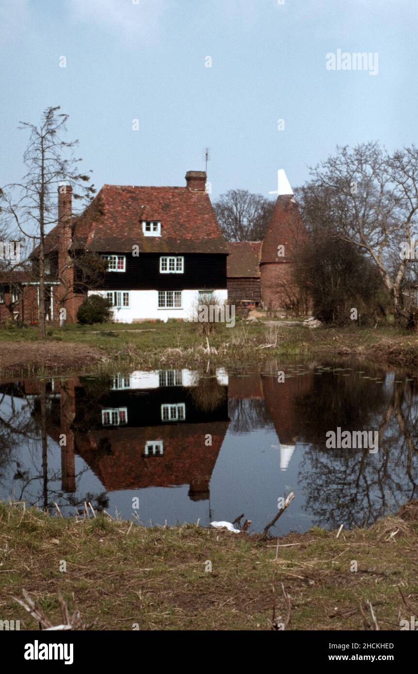 Oasthouse hi-res stock photography and images - Alamy