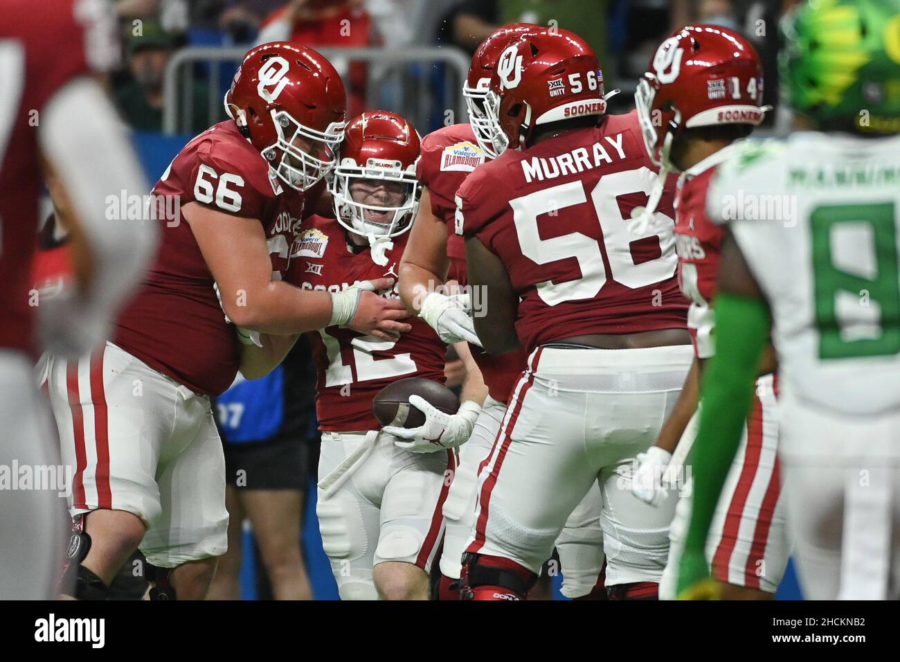 San Antonio, TX, USA. 29th Dec, 2021. Oklahoma Sooners wide receiver ...