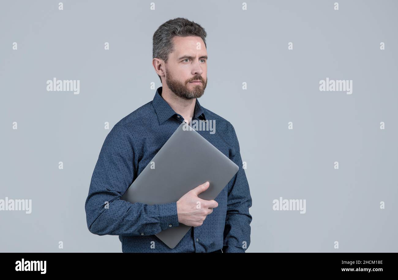 Virtual employee hold portable hi-res stock photography and images - Alamy