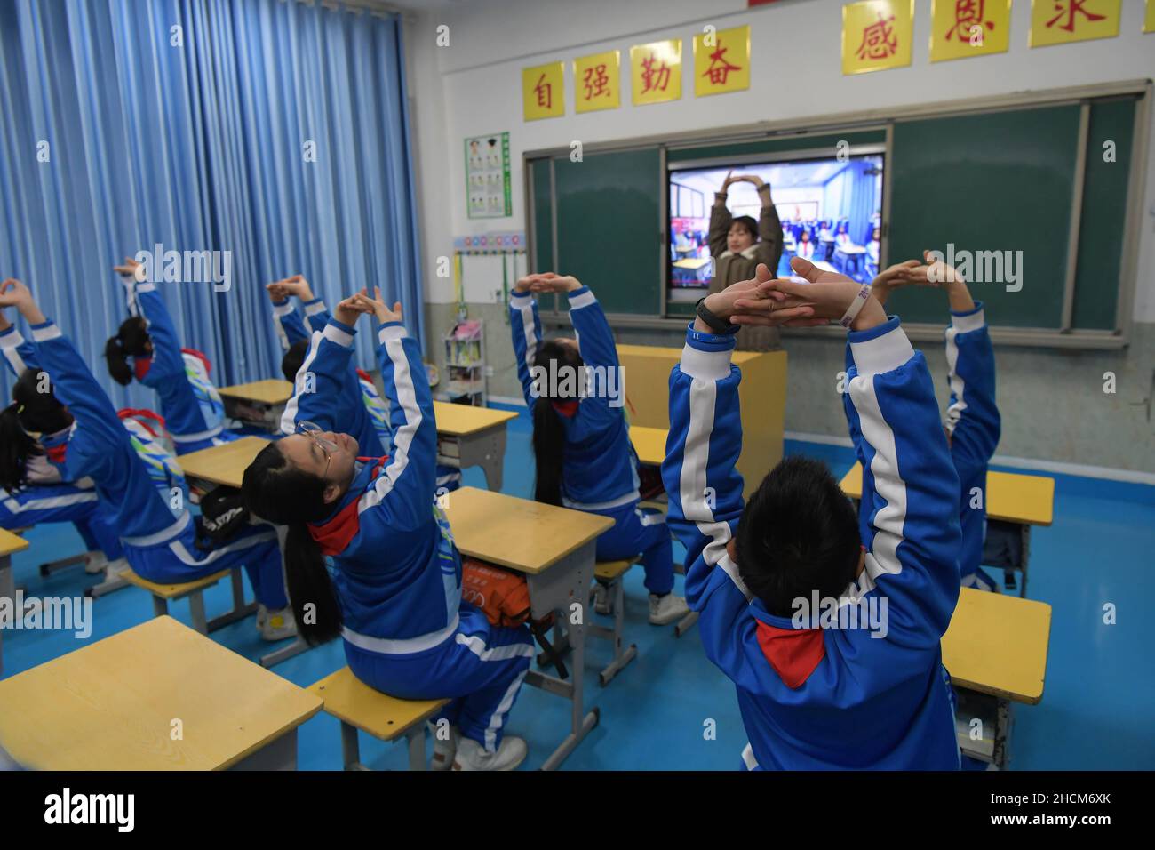 Setting up class hi-res stock photography and images - Alamy