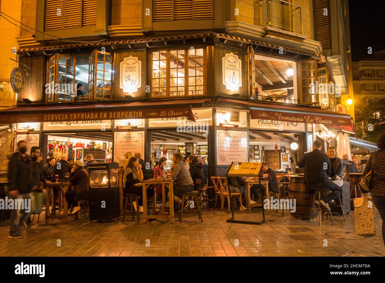 Typical spanish tapas bars night hi-res stock photography and images ...