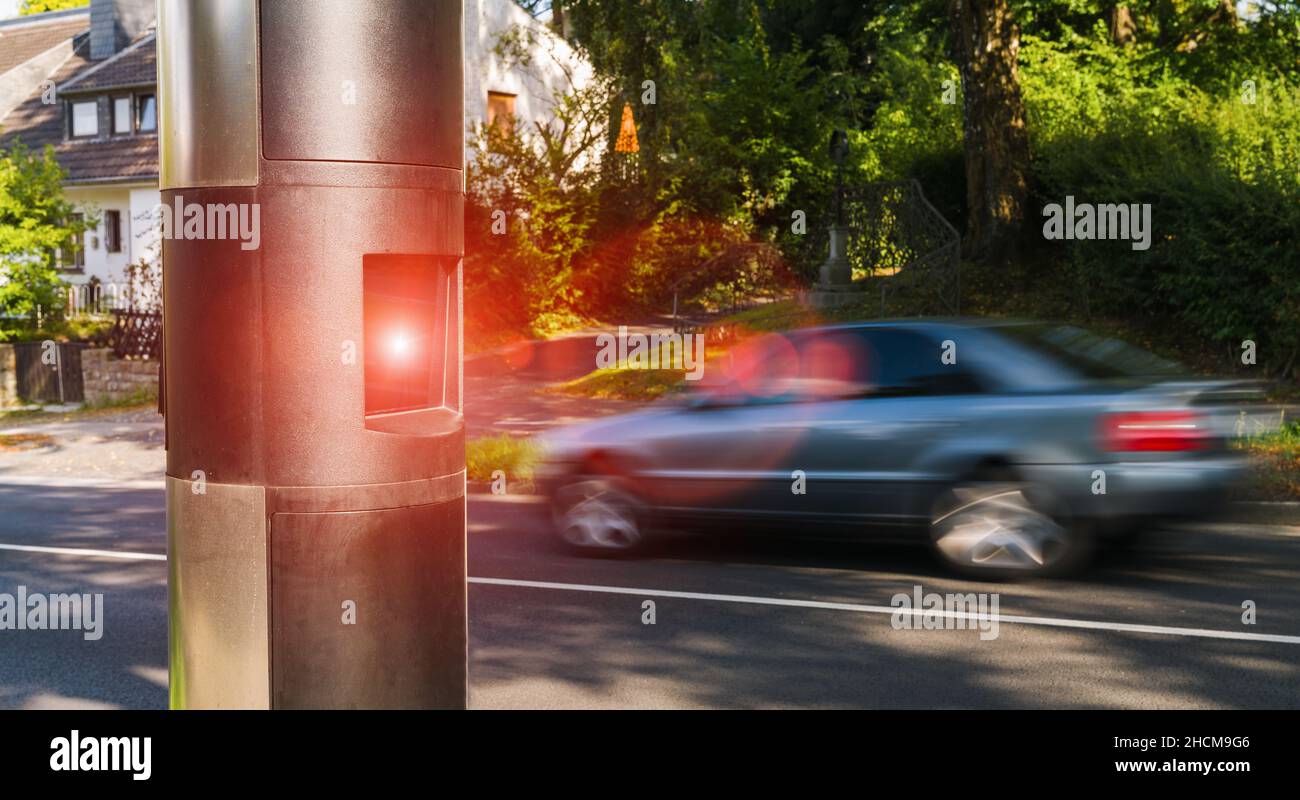 Side walk side hi-res stock photography and images - Alamy
