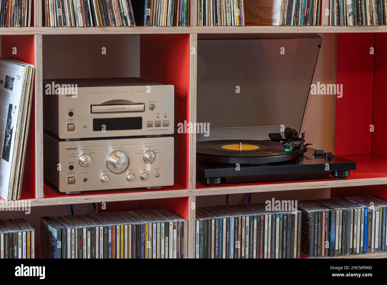 A home music entertainment system Stock Photo - Alamy