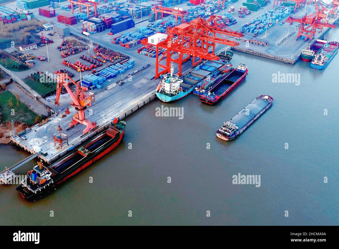 Suzhong international container hi-res stock photography and images - Alamy