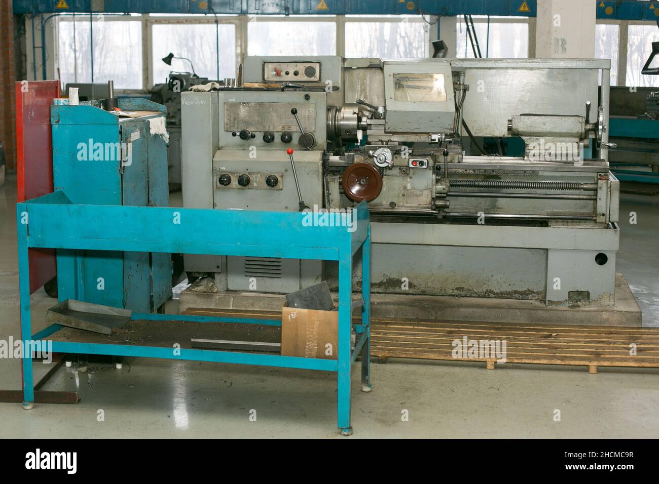Old equipment in the mechanical repair shop Stock Photo - Alamy