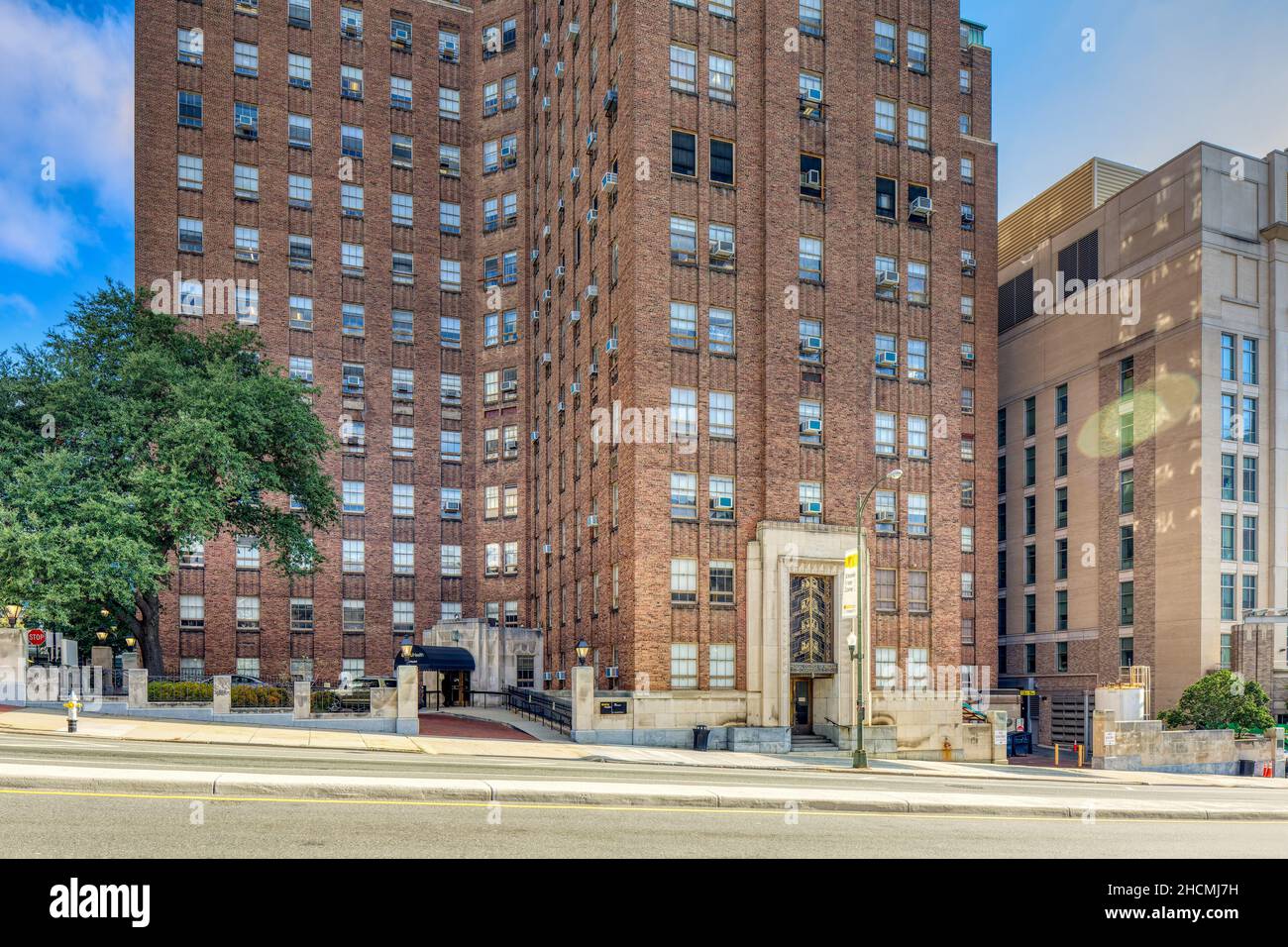 West Hospital, VCU Medical Center, 17-story Art Deco tower is still ...