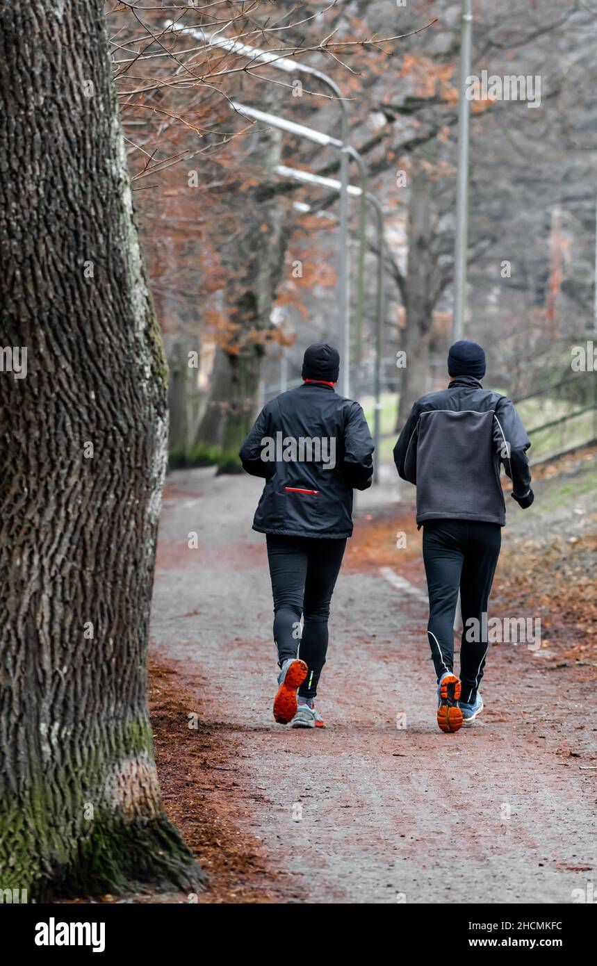Senior man jogging winter hi-res stock photography and images - Alamy