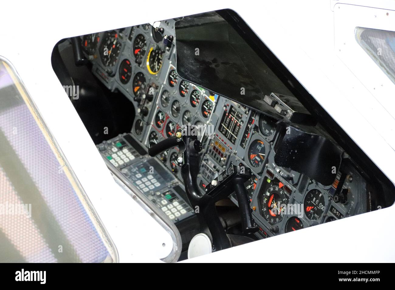 Concorde cockpit hi-res stock photography and images - Alamy