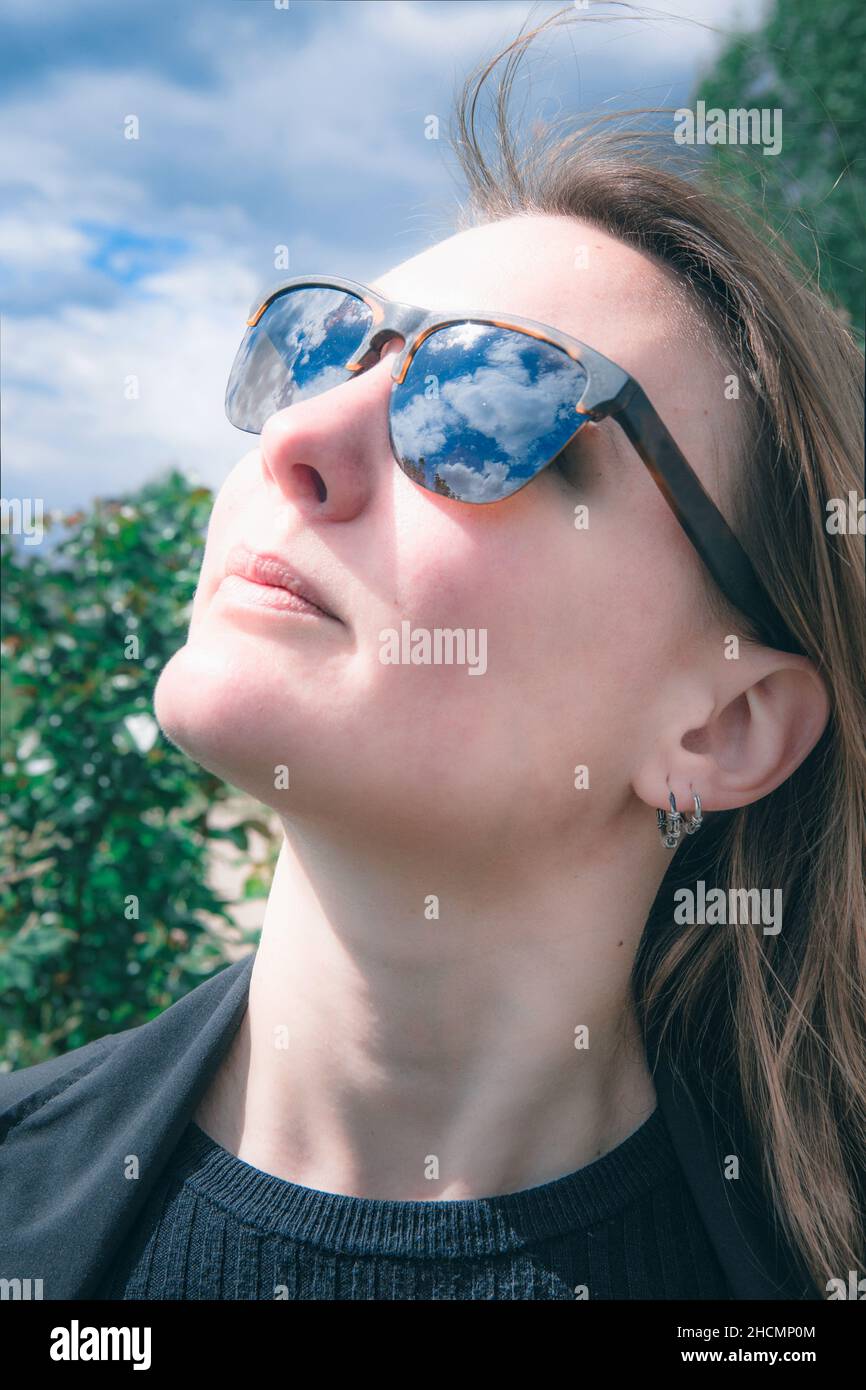 Reflection in eyewear hi-res stock photography and images - Alamy