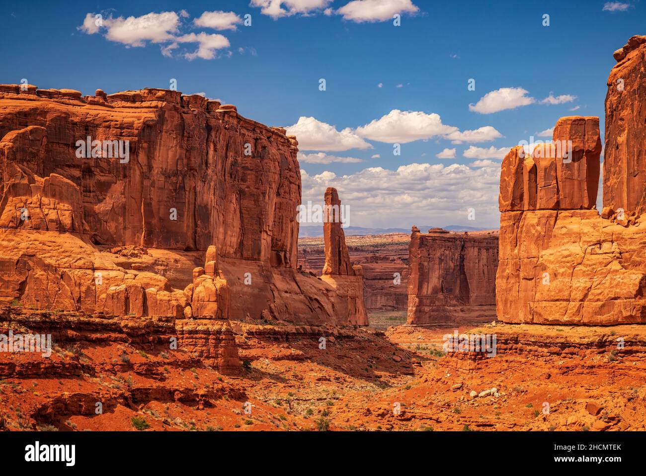 Park Avenue in Arches National Park near Moab, Utah Stock Photo - Alamy