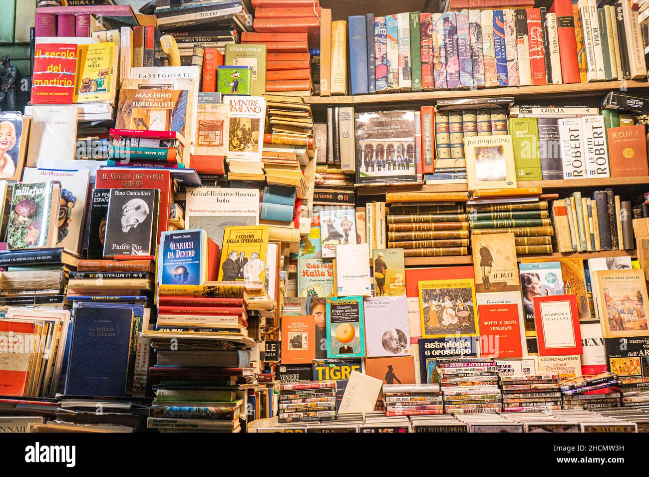 Italian books in a second hand bookshop, Rome, Italy Stock Photo - Alamy