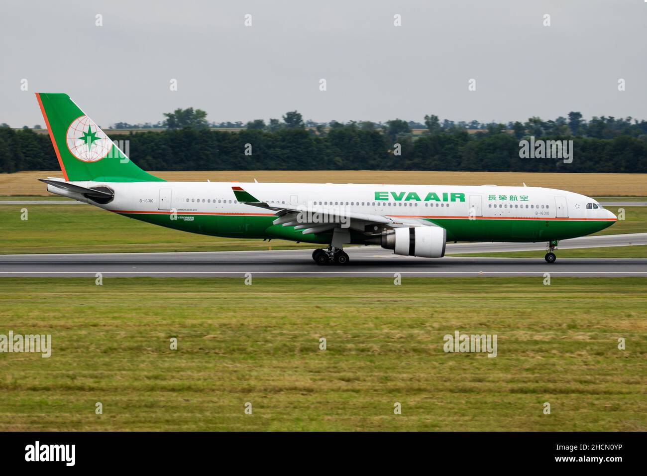 Eva air cargo aircraft hi-res stock photography and images - Alamy