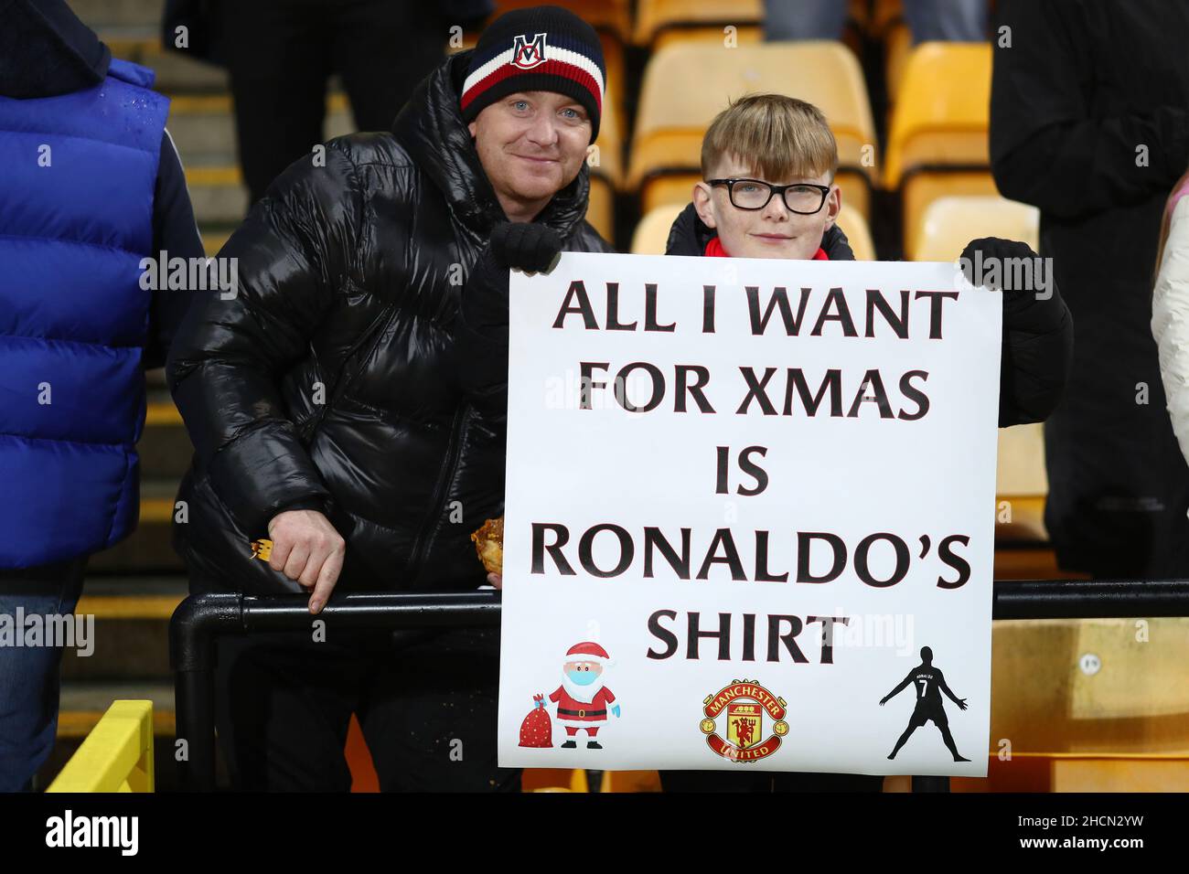 Ronaldo football shirt hi-res stock photography and images - Alamy