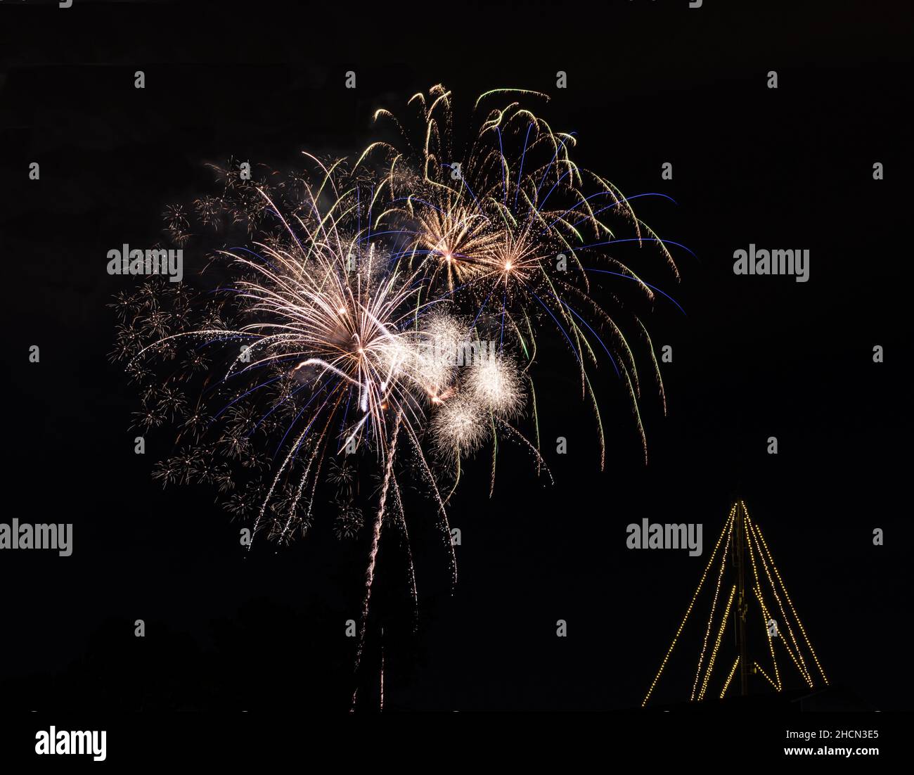 Skyrocket fireworks hi-res stock photography and images - Alamy