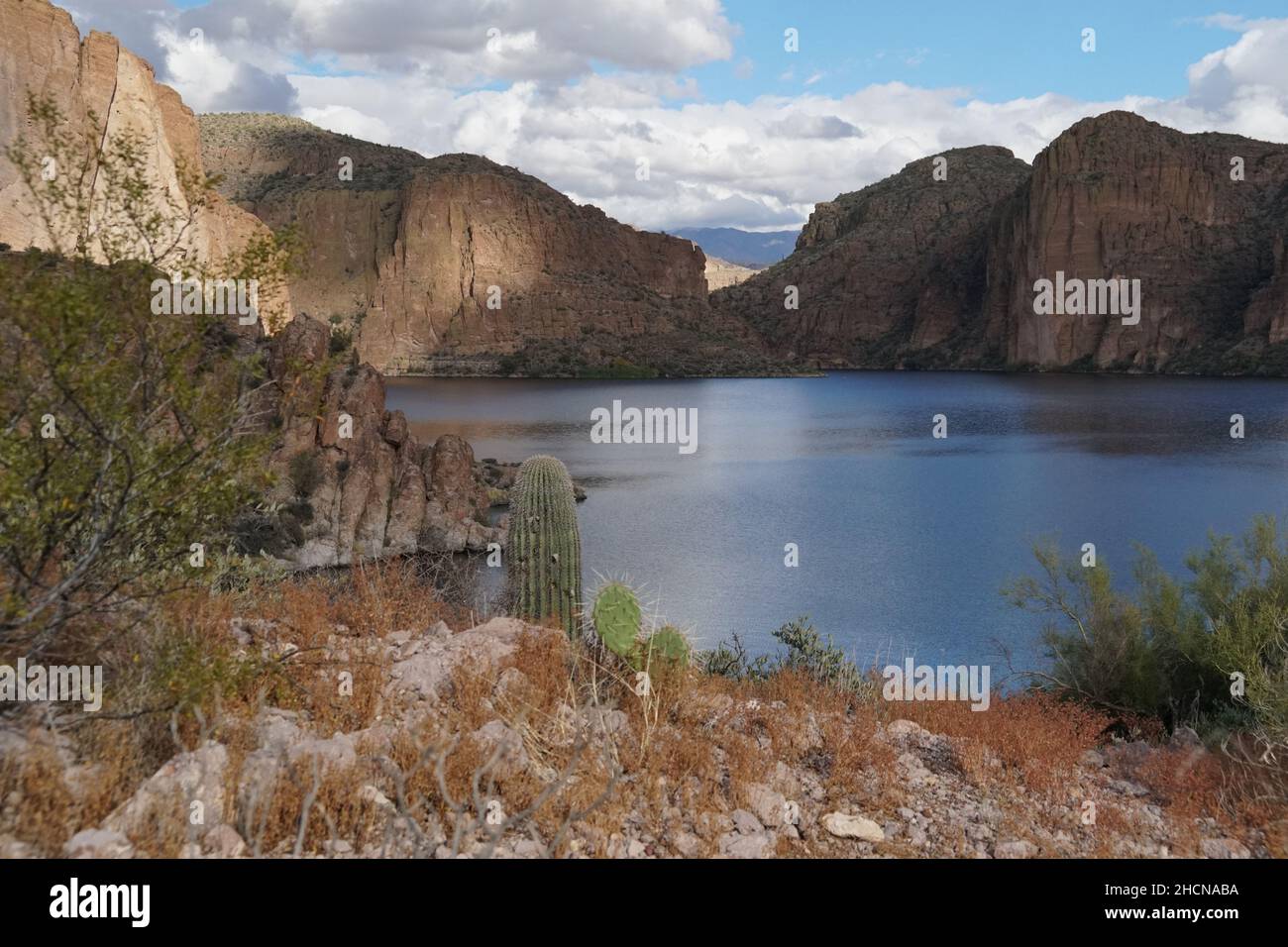 The beautiful vistas and scenery around Canyon Lake near Phoenix ...