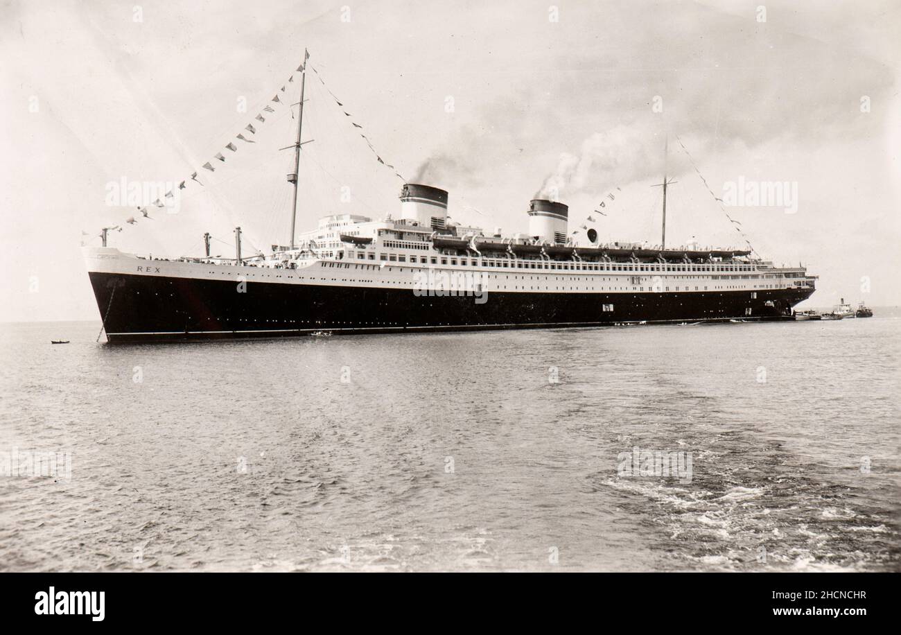 The famous italian cruise ship, Rex, sealing off Italy Stock Photo - Alamy
