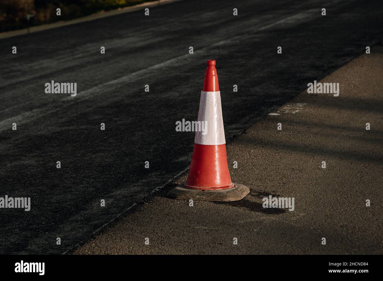 New asphalt road hi-res stock photography and images - Alamy