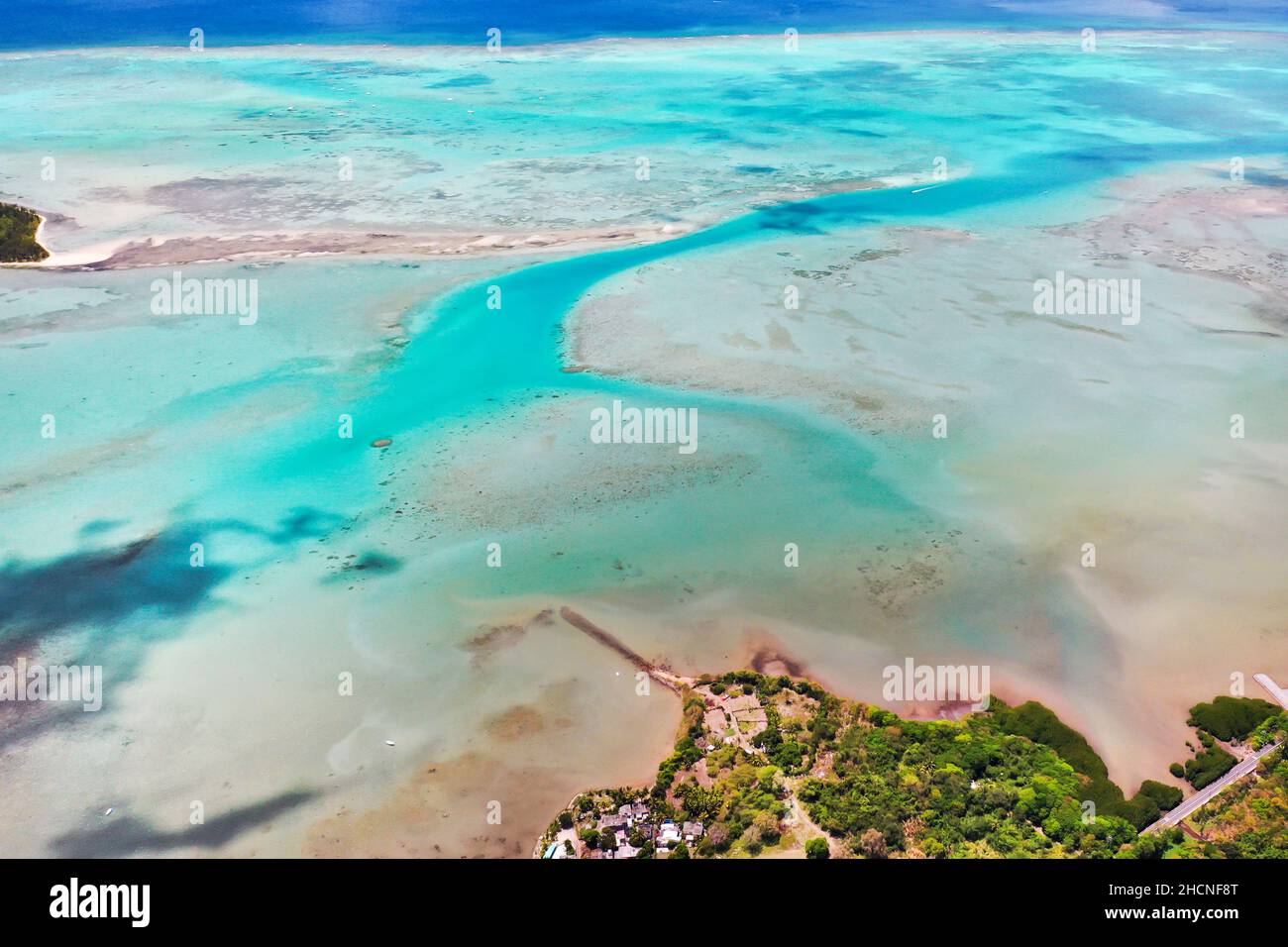 The view from the bird's eye view on the coast of Mauritius. Amazing ...