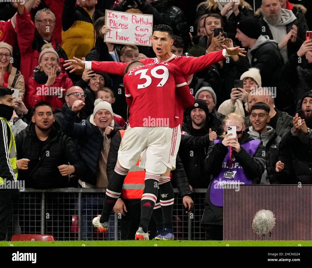 Cristiano ronaldo celebrates 2021 hi-res stock photography and images ...