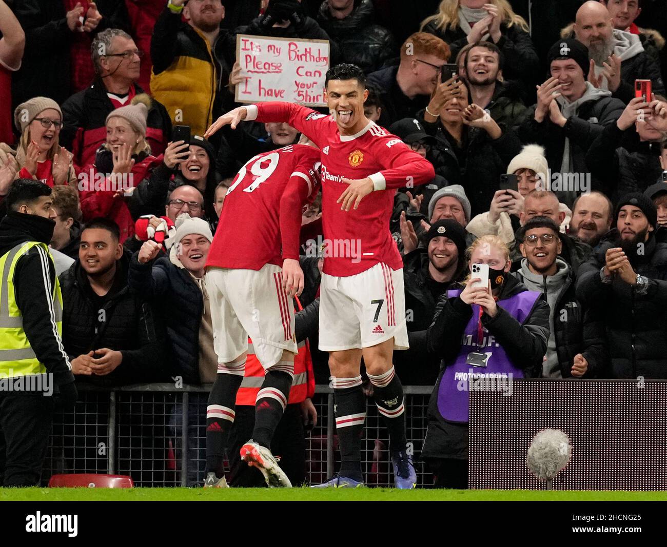Cristiano ronaldo celebrates 2021 hi-res stock photography and images ...