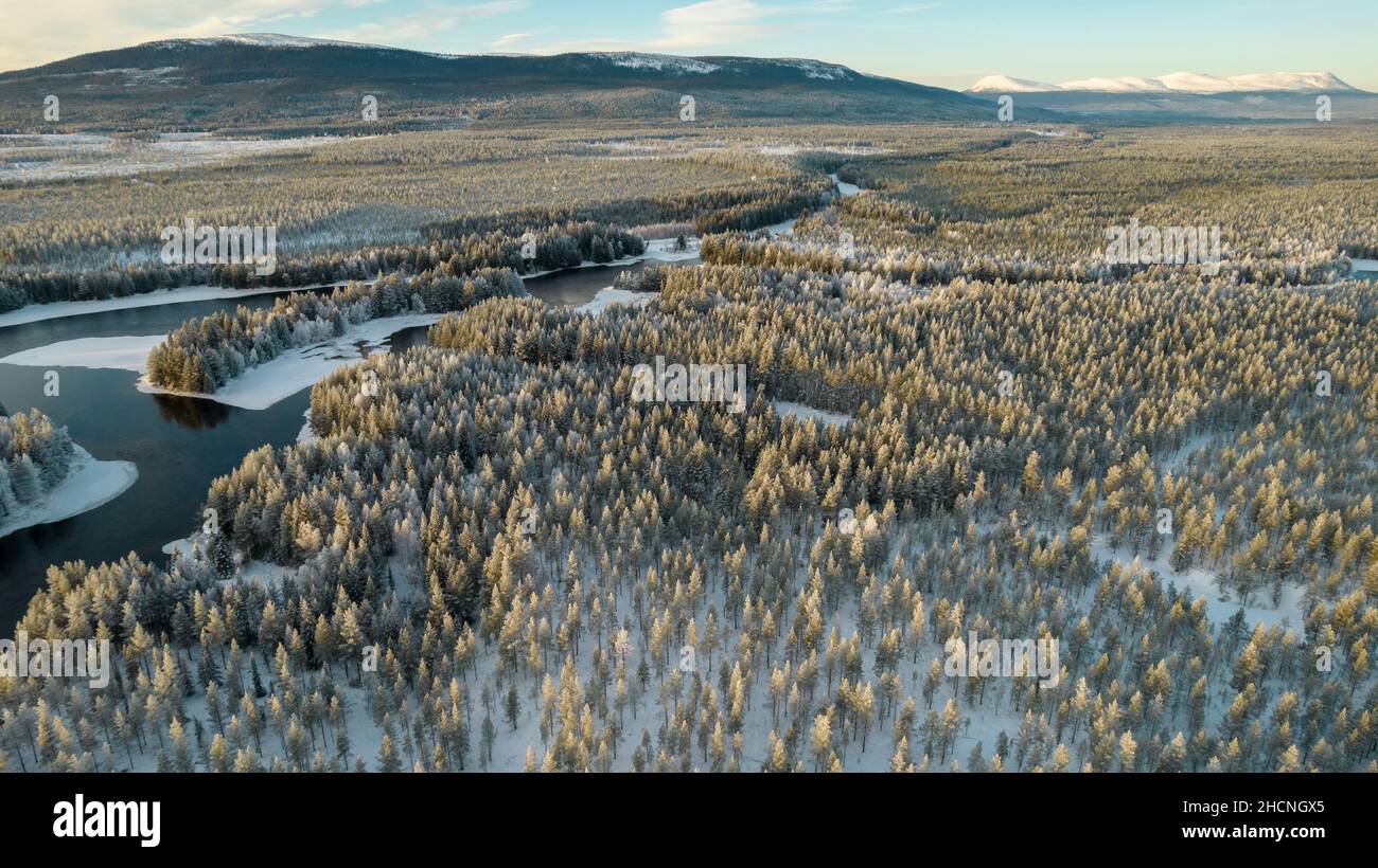 Drone loops hi-res stock photography and images - Alamy