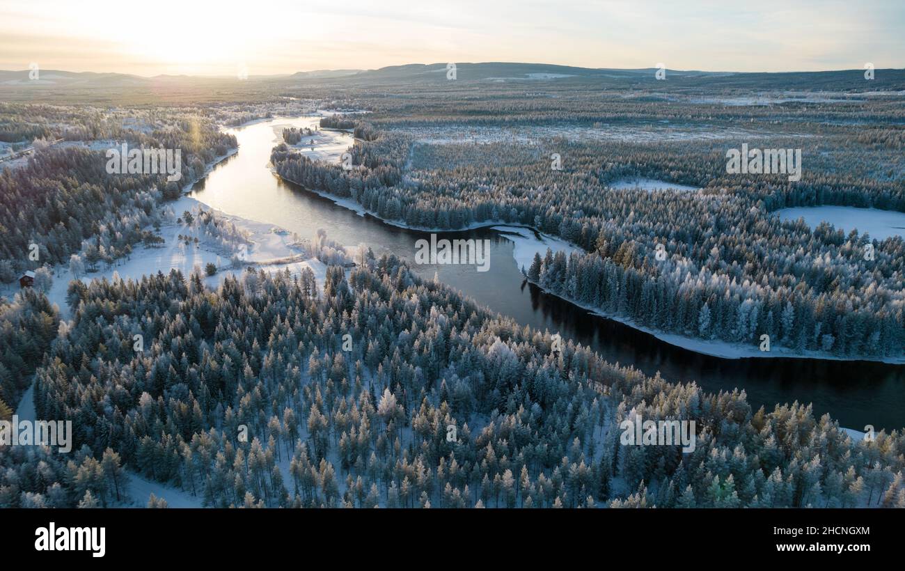 Drone loops hi-res stock photography and images - Alamy