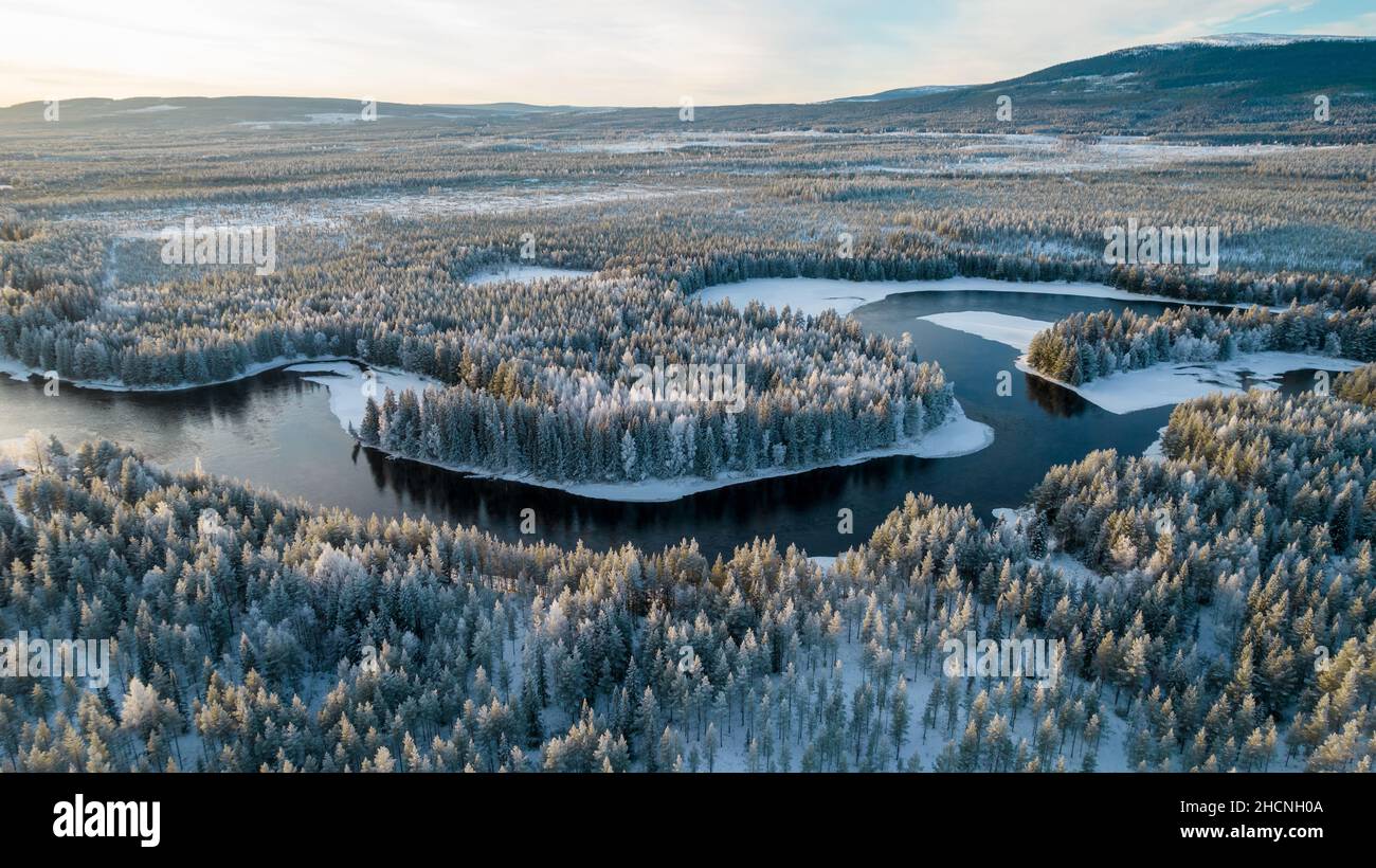 Drone loops hi-res stock photography and images - Alamy