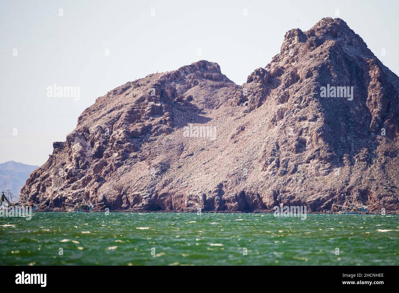 Barcos y playa y playa hi-res stock photography and images - Alamy