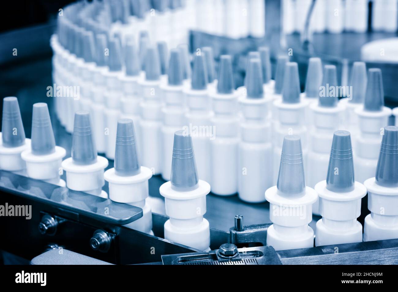 Injection molding medical hi-res stock photography and images - Alamy