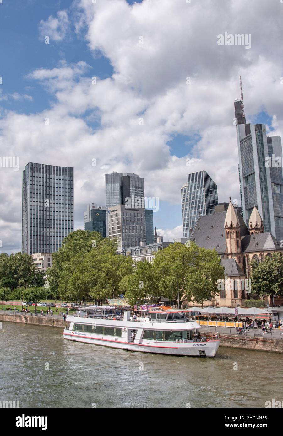 Frankfurt July 2021: High-rise buildings in Frankfurt's banking Stock ...