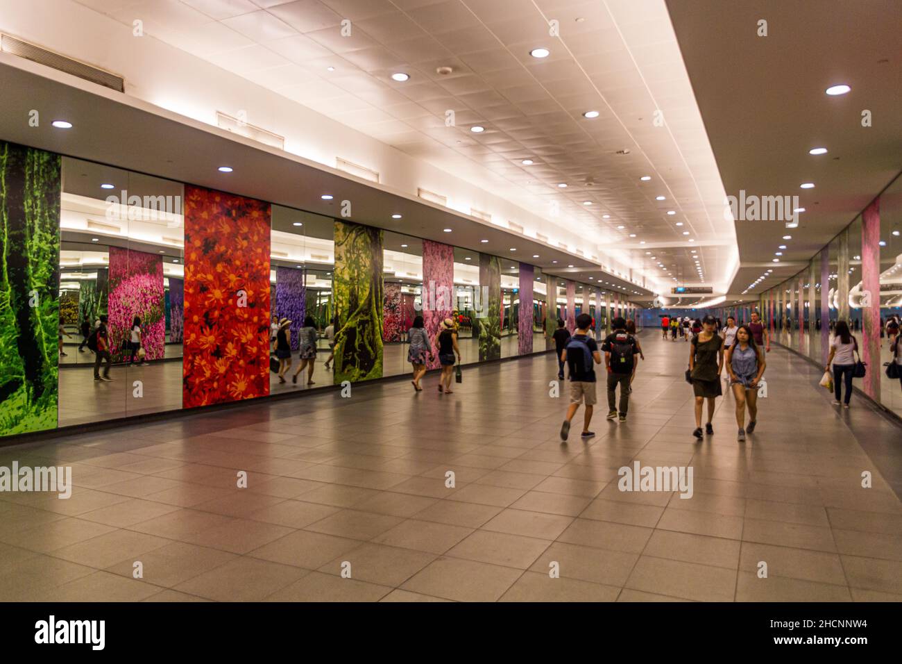 SINGAPORE, SINGAPORE - MARCH 10, 2018: Interior of a MRT transfer ...