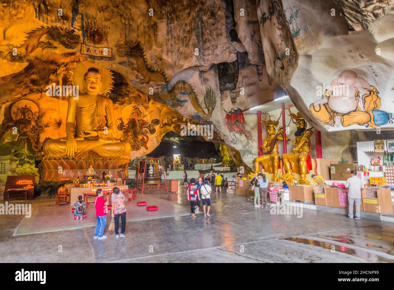 IPOH, MALAYASIA - MARCH 25, 2018: Interior of Perak Tong cave temple in ...