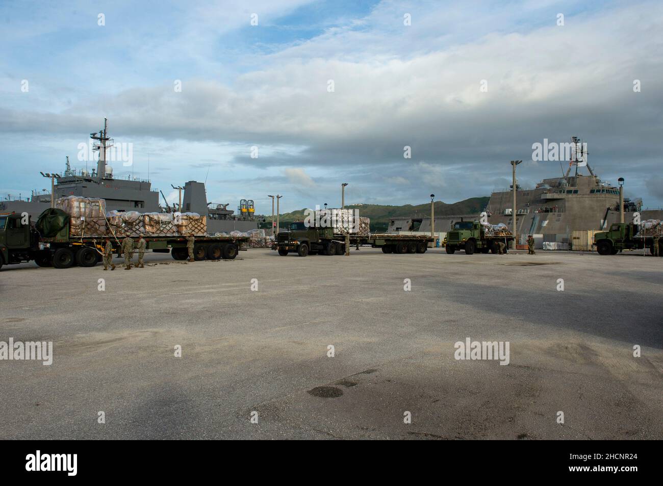 SANTA RITA, Guam (Dec. 14, 2021) Seabees assigned to Naval Mobile ...