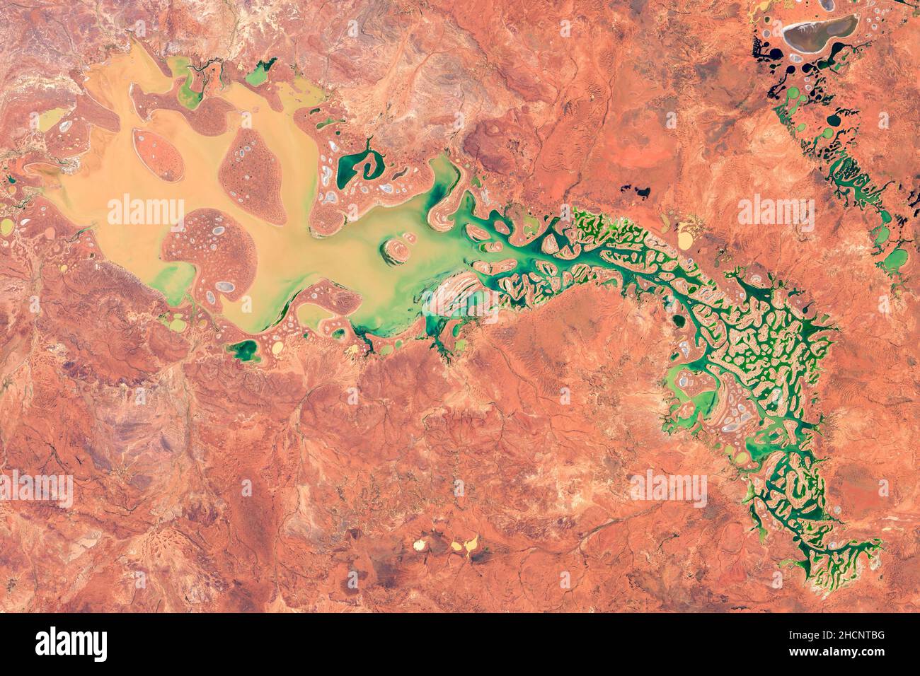 Some of the largest natural lakes in Australia are waterless throughout ...