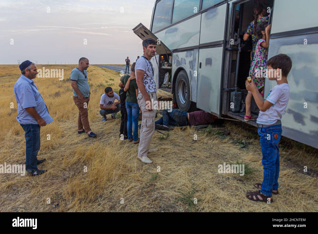 Bus breakdown hi-res stock photography and images - Alamy